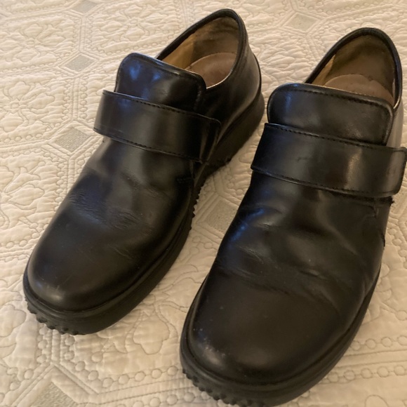 Wolky | Shoes | Wolky Black Leather Adjustable Velcro Strap Close ...